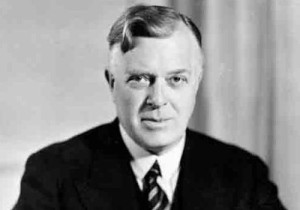 Frank Pick tribute artwork unveiled at Piccadilly Circus station ...