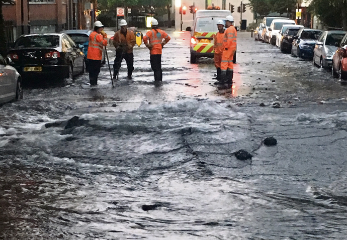 Thousands left without water due to faulty valve, Thames Water says ...