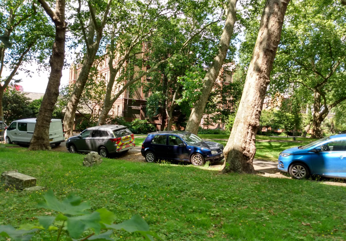 This park should not be used as a car park | Westminster Extra