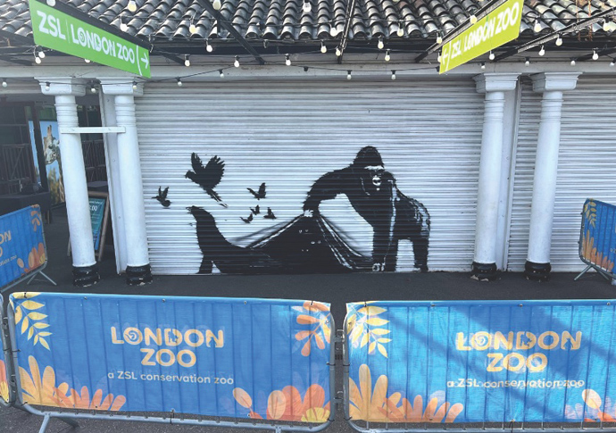 Zoo ‘buzzing’ over new Banksy mural showing… animals escaping captivity ...